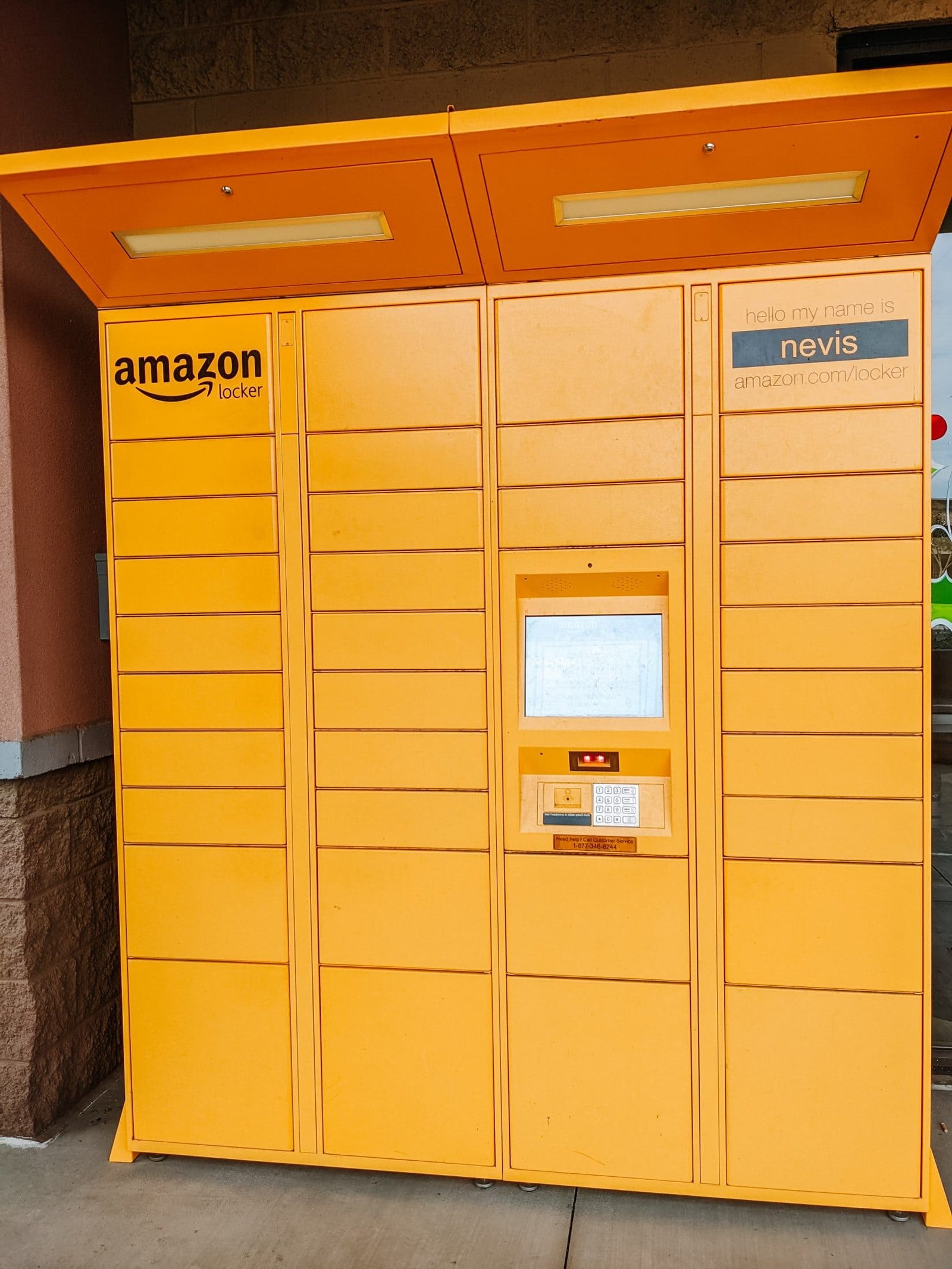 How To Sustainably Get Mail While Traveling - Manifesting Serenity